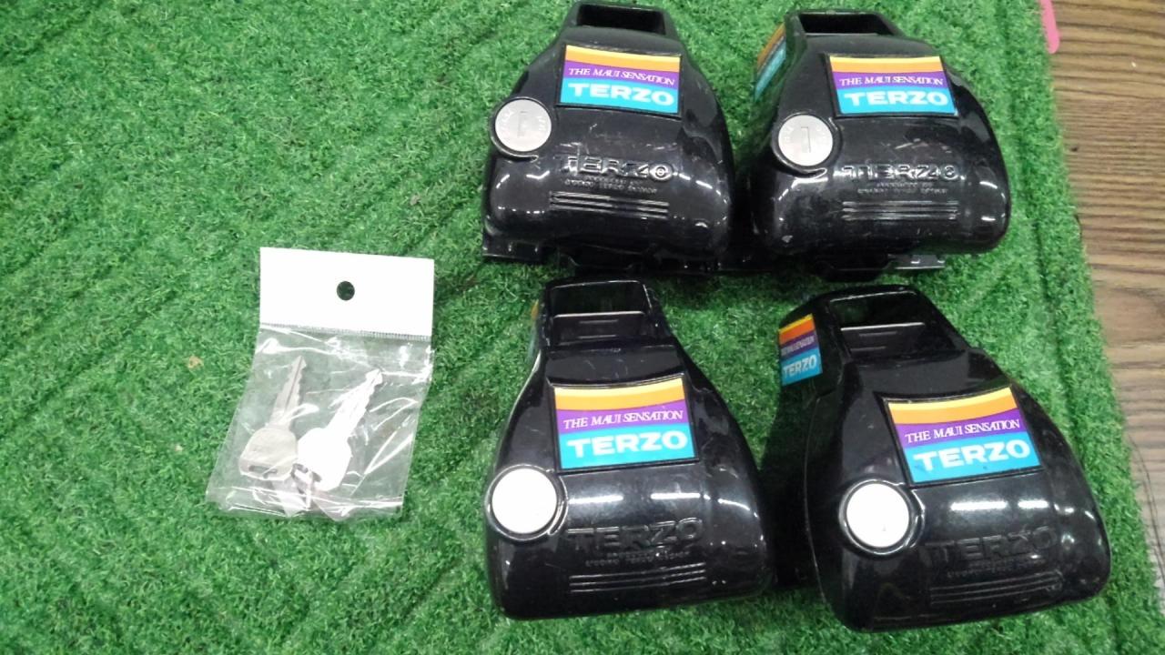 TERZO(テルッツォ) EF-JR ダイレクトルーフタイプアタッチメント | カー用品 キャリア その他キャリアを通販で購入する | 中古カー＆バイク用品の販売ならアップガレージ