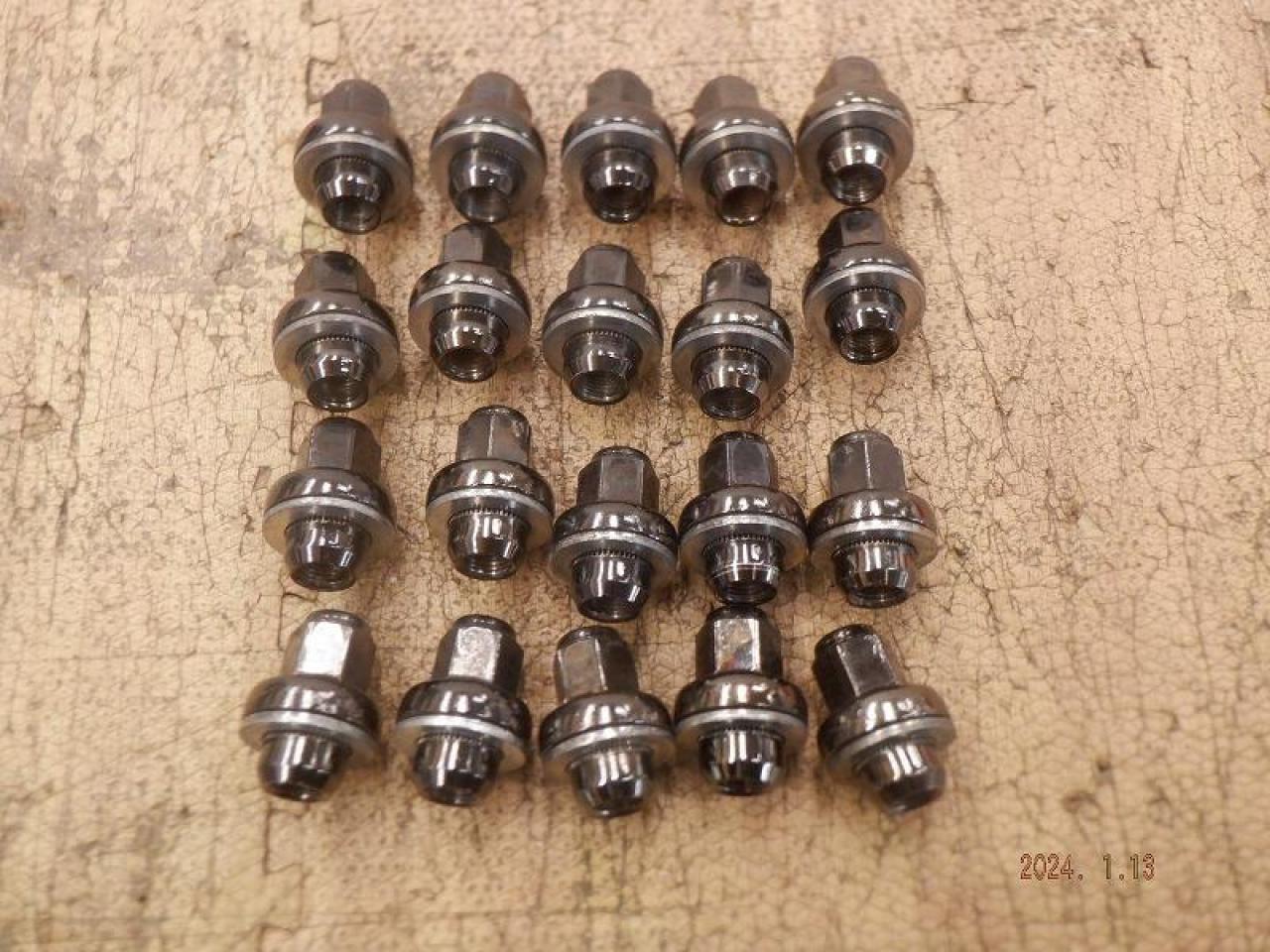 値下げしました。 TOYOTA 純正クロームナット | カー用品 タイヤホイール関連 取付ナットを通販で購入する | 中古カー＆バイク用品の ...