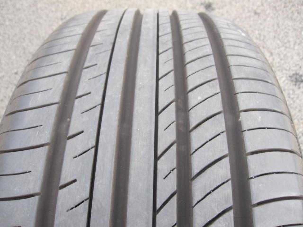 YOKOHAMA ADVAN dB V552 245/40R19 98W XL 4本セット | カー用品 タイヤ 19インチタイヤを通販で購入する | 中古カー＆バイク用品の販売ならアップガレージ