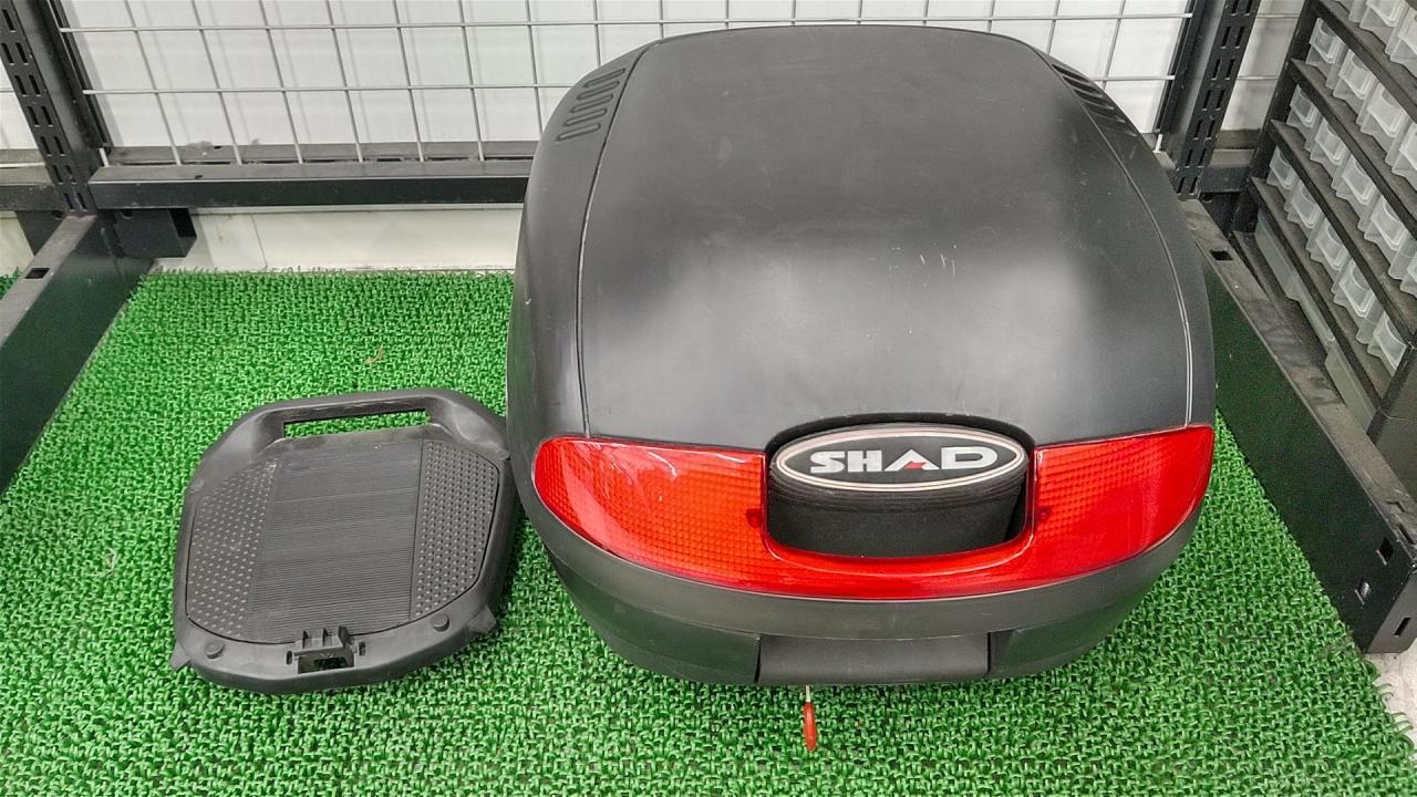 SHAD SH25 リアボックス | バイク用品 ツーリング用品 BOX(二輪)を通販で購入する | 中古カー＆バイク用品の販売ならアップガレージ