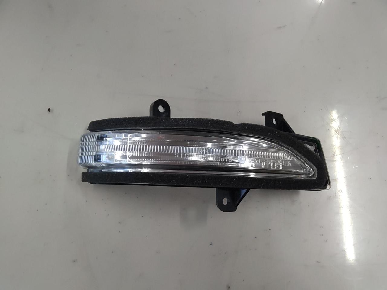 【大幅値下げ!】ダイハツ純正 ミラーウインカー LED (LAMP ASSY,SIDE TURN) | カー用品 ボディパーツ その他レンズ ...