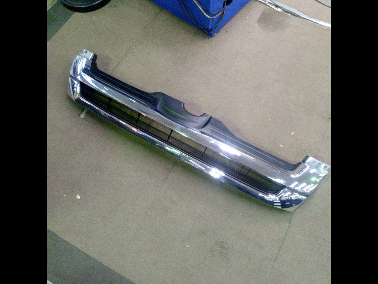 トヨタ純正(TOYOTA)200系/ハイエース 2型 ワイドボディ純正フロントグリル【53100-26330】★価格見直しました!★ | カー ...