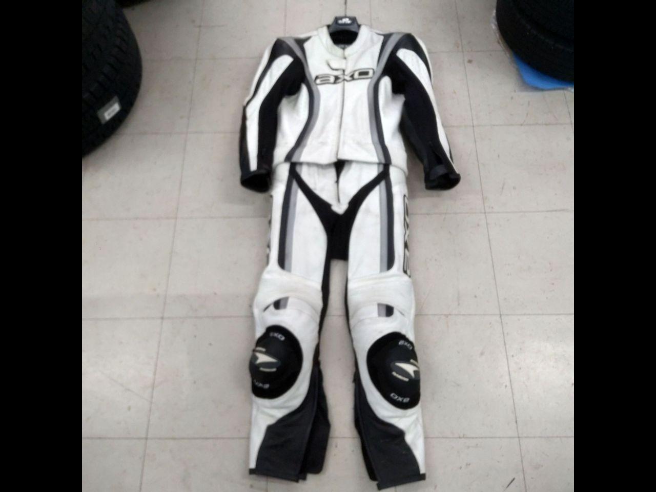 AXO 2ピースレーシングスーツ TALON COMBY【サイズ48】 | バイク用品 ウエア レーシングスーツ(二輪)を通販で購入する ...