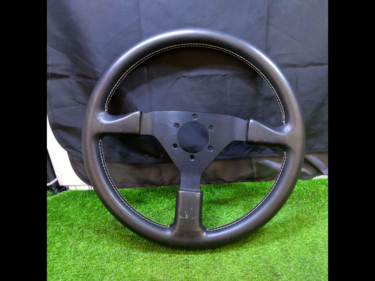 【Φ35】MOMO TYP V36 【値下げしました】 | カー用品 インテリア ステアリングを通販で購入する | 中古カー＆バイク用品の販売 ...