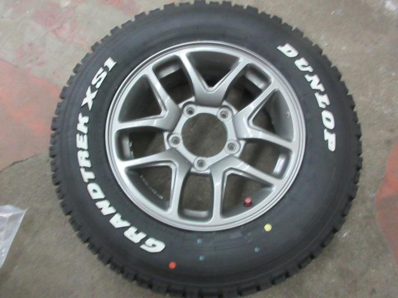 スズキ JB64 ジムニー XCグレード純正ホイール+DUNLOP GRANDTREK XS1 (X01423) | カー用品 タイヤホイールセット 16インチタイヤホイールセットを通販で購入 ...