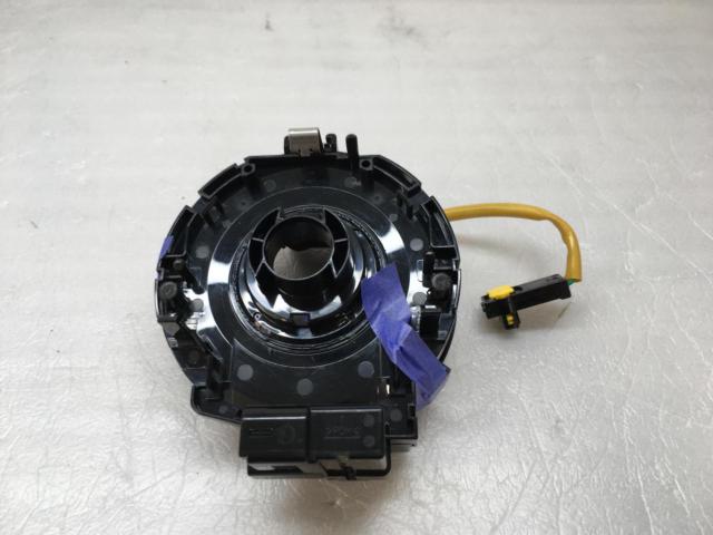 スズキ純正 スパイラルケーブル 【 エブリィ DA17V 】 | 中古品 | アップガレージ R1蟹江店 | カー用品 インテリア ...