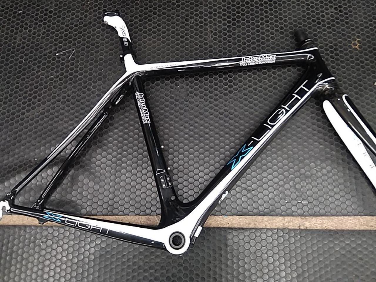 InterMax X-LIGHT 2012-13年頃? カーボンロードバイクフレーム ブラック/ホワイト★値下げしました!!★ | 自転車 フレーム ロードバイク用フレームを通販で購入する ...