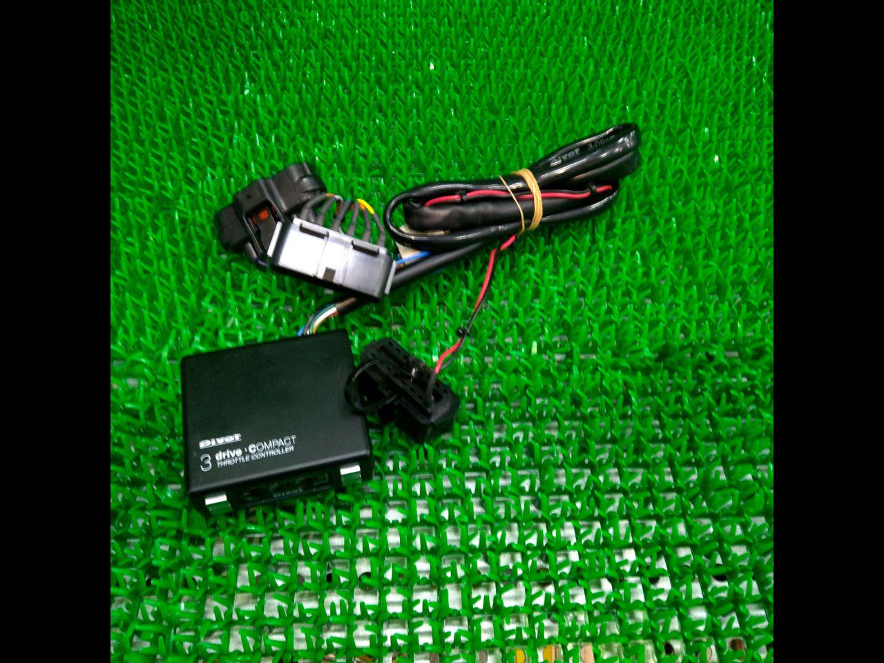 Pivot 3-drive ・ COMPACT 【低価格にセーフティー機能など充実した性能。】 | カー用品 電装系 その他電装系を通販で購入 ...