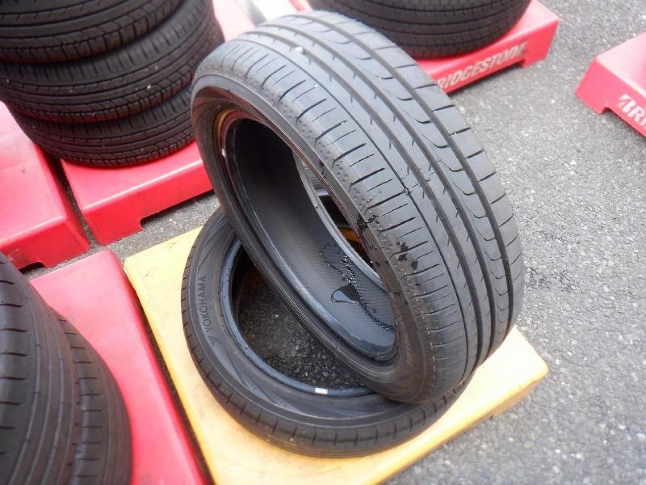 【2本セット】YOKOHAMA BluEarth RV-02 ck | カー用品 タイヤ 15インチタイヤを通販で購入する | 中古カー＆バイク用品の販売ならアップガレージ