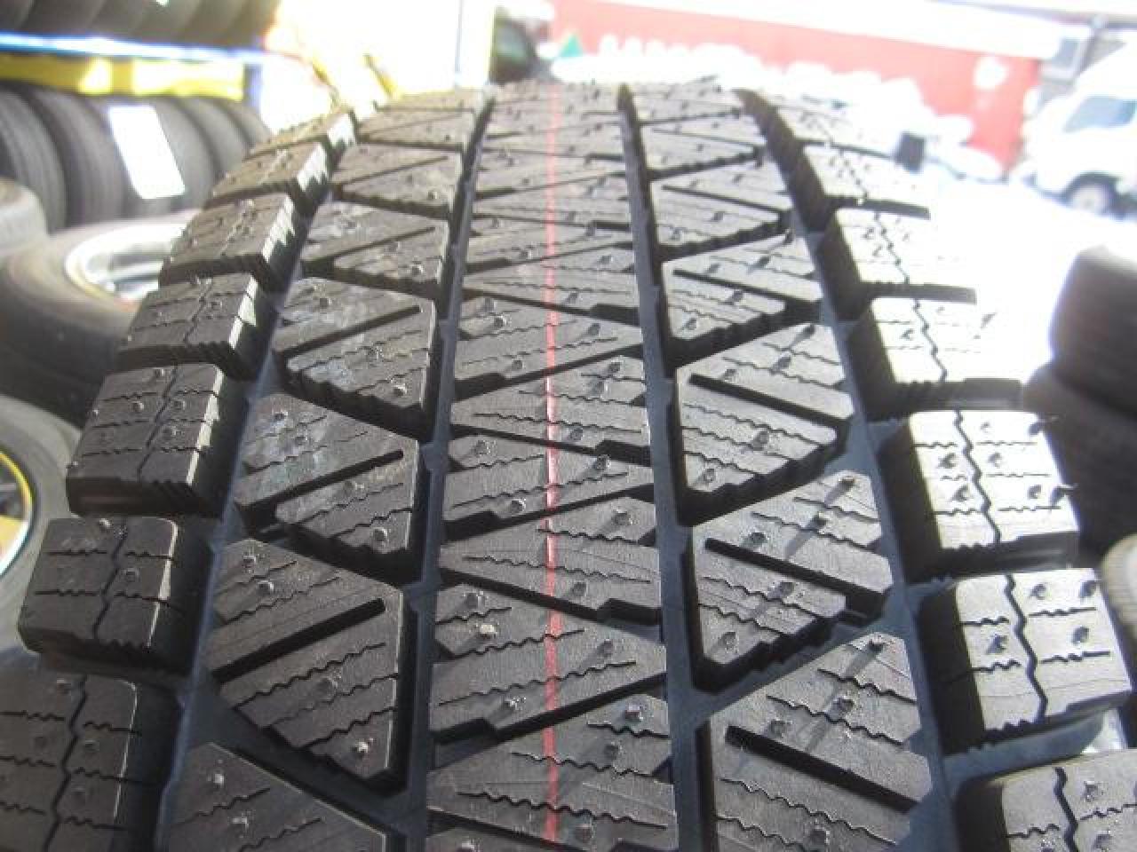 【H倉庫】 BRIDGESTONE BLIZZAK DM-V3 215/70R16 | カー用品 スタッドレスタイヤ 16インチスタッドレス ...