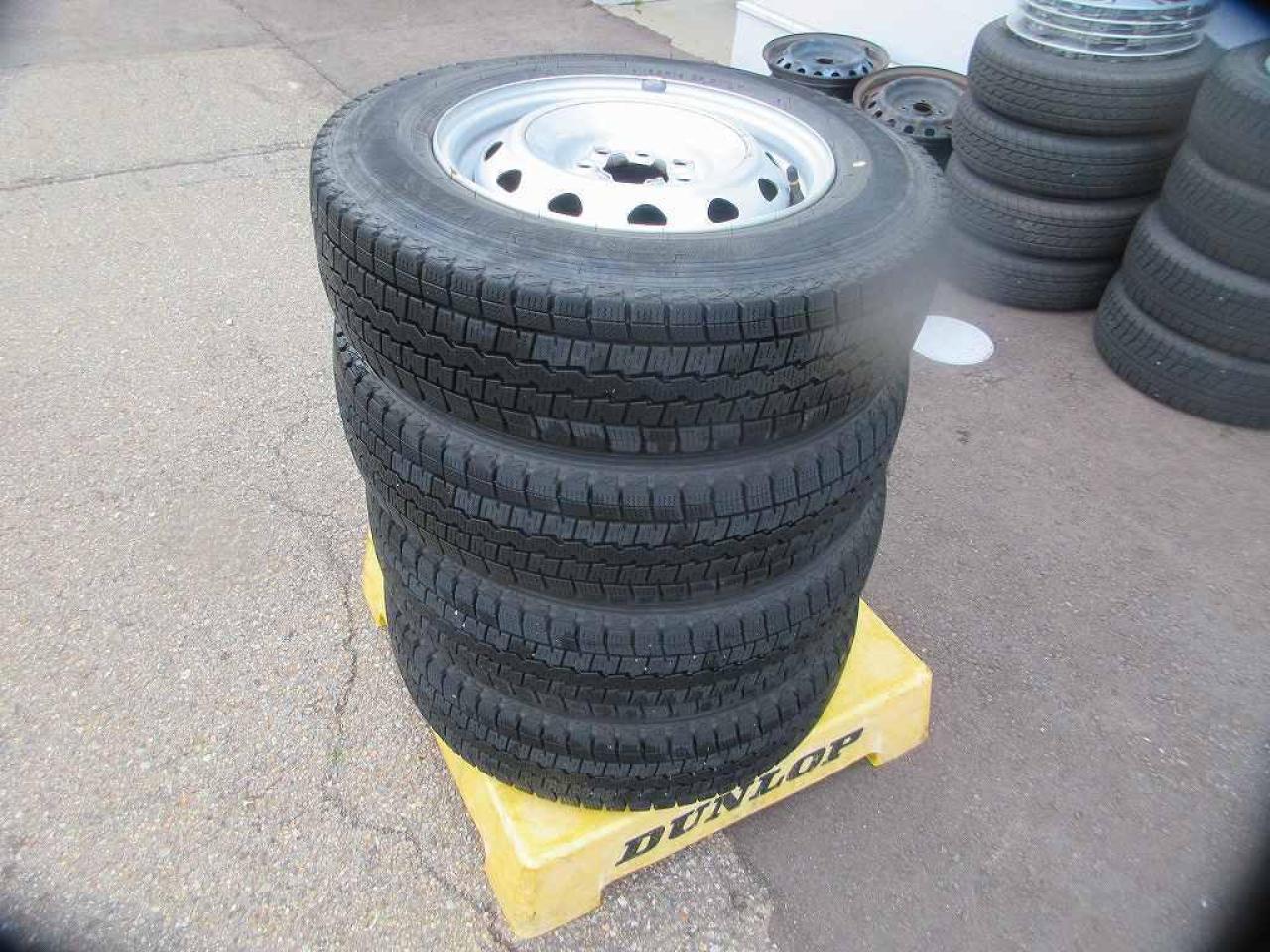 TOPY STEEL WHEEL MV6A? マルチホールスチールホイール + DUNLOP WINTERMAXX SV01 165R14 ...