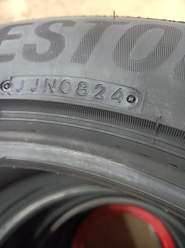 BRIDGESTONE Playz PX-RVⅡ 101V | カー用品 タイヤ 18インチタイヤを通販で購入する | 中古カー＆バイク用品の販売ならアップガレージ