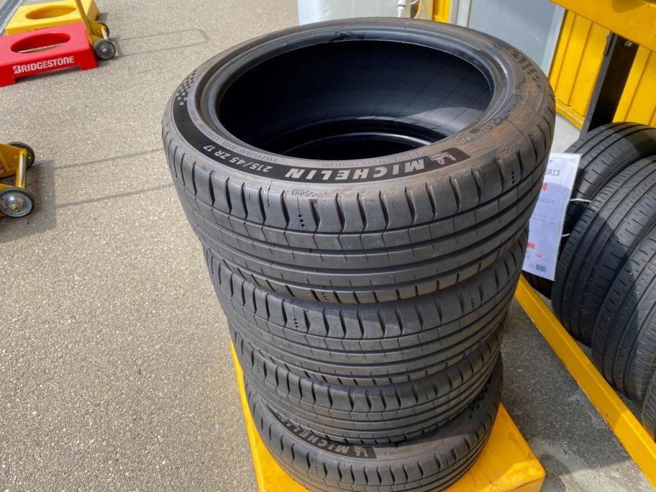 MICHELIN PILOT SPORT 5 215/45R17 | カー用品 タイヤ 17インチタイヤを通販で購入する | 中古カー＆バイク用品の販売ならアップガレージ