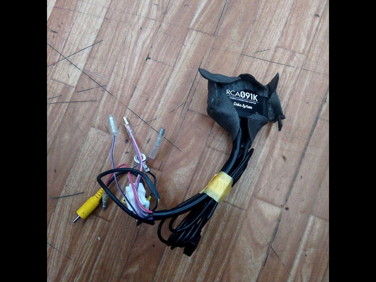 DataSystem カメラ接続アダプター RCA091K | 中古品 | アップガレージ 福岡飯塚店 | カー用品 カーAVアクセサリー オーディオカプラー・ケーブル類を通販で購入する ...