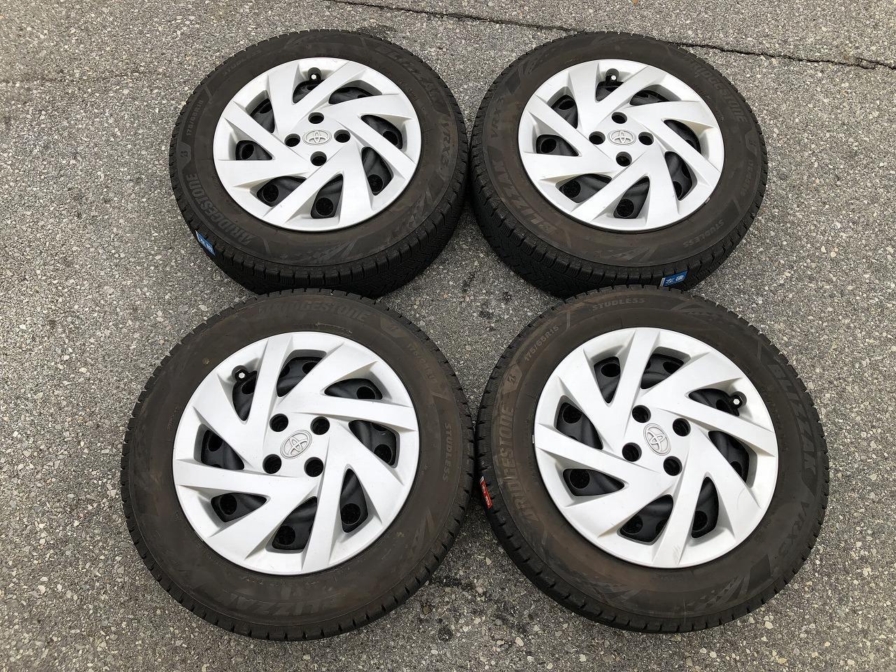 TOYOTA(トヨタ) 10系アクア純正スチールホイール+BRIDGESTONE BLIZZAK BRX3 175/65R15 4本セット ...