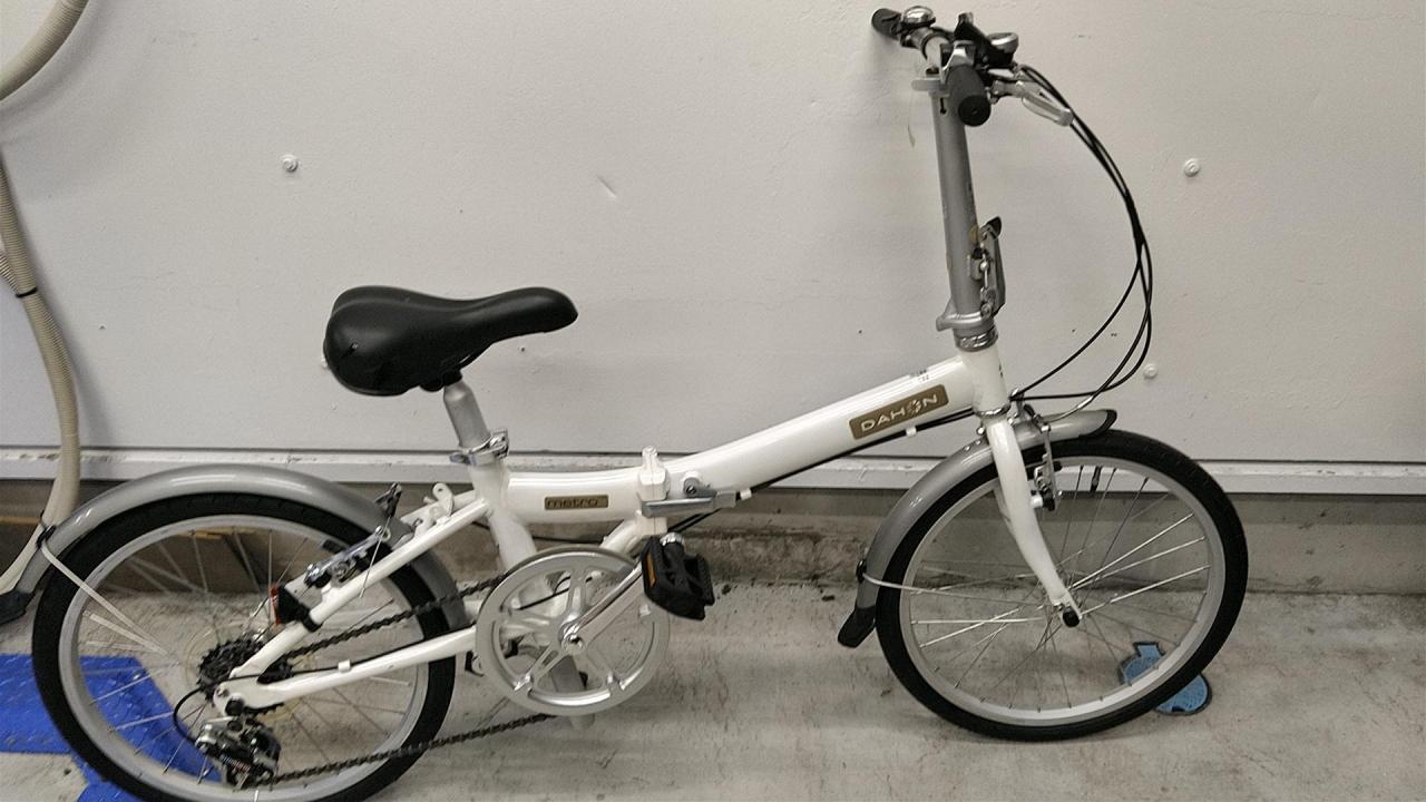 DAHON Metro D6 外装6段変速折りたたみ自転車 ’10年モデル | 自転車 シティ 折りたたみ自転車を通販で購入する | 中古カー ...