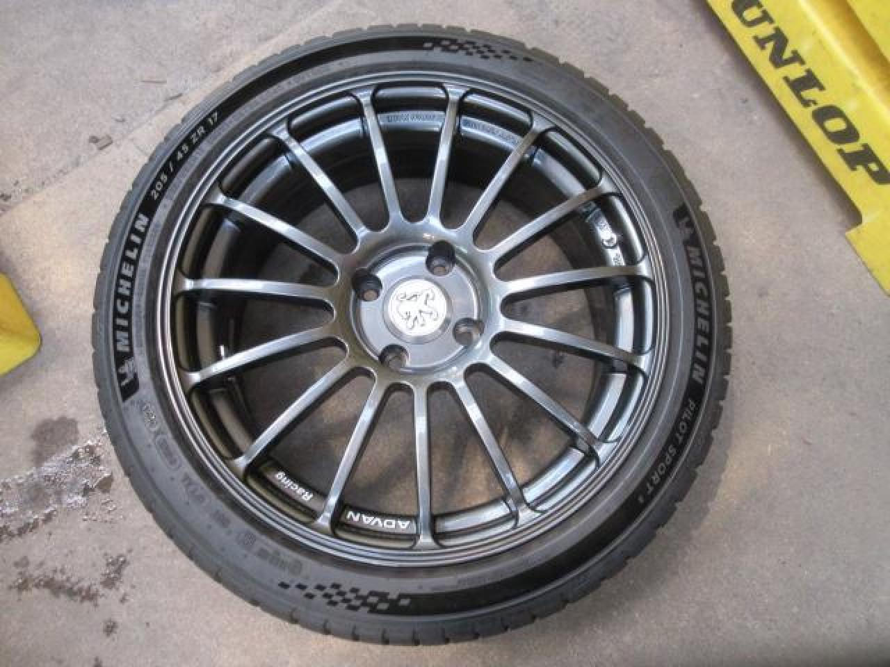 YOKOHAMA ADVAN Racing RT+MICHELIN PIROT SPORT5 (X04795) | カー用品 タイヤホイール ...