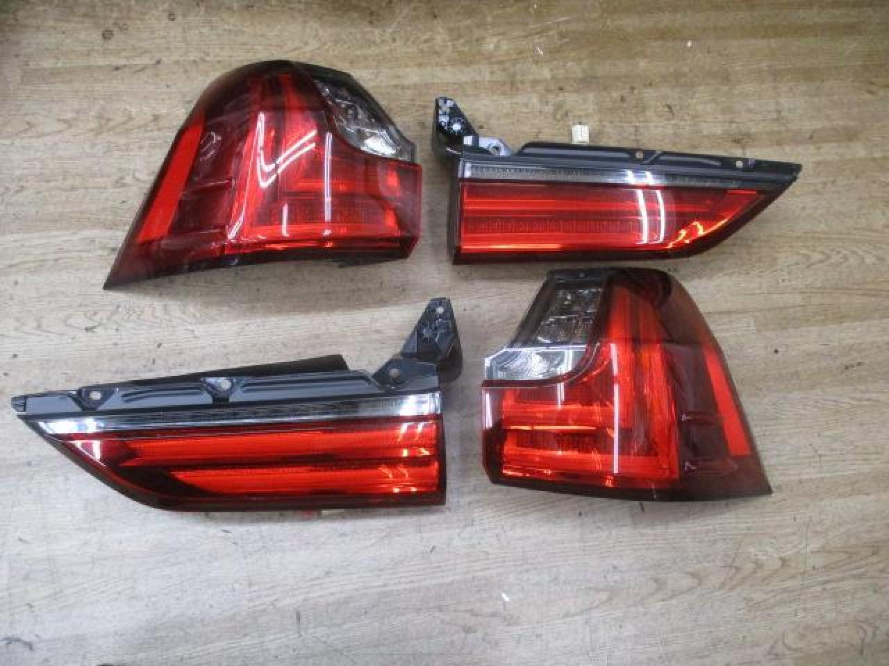 LEXUS LX570 URJ201純正テールランプ | 中古品 | アップガレージ 岡山倉敷店 | カー用品 ボディパーツ テールレンズを ...