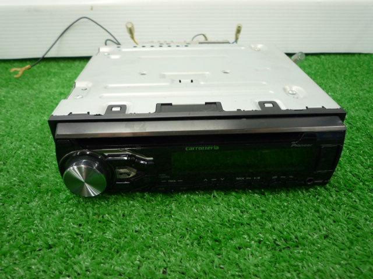 carrozzeria DEH-5200 | カー用品 ヘッドユニット CD+USB/i-Podチューナーの通販 | アップガレージ 中古カー ...