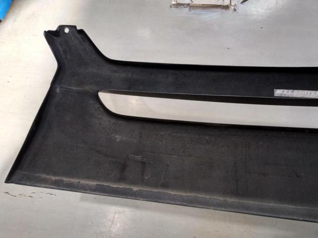 M-Techno(エムテクノ) M.T.S BERTEX カーボンフロントグリル 【200系 ハイエース 4型 ナローボディ】 | 中古品 | アップガレージ 尾張旭店 | カー用品 ボディ ...