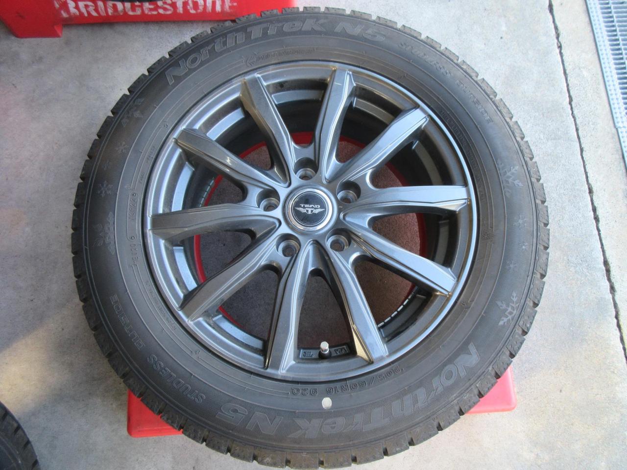 weds(ウェッズ) TEAD 10本スポーク + AUTOBACS(オートバックス) NorthTrek N5 | カー用品 スタッドレスタイヤホイールセット 16インチスタッドレスタイヤ ...