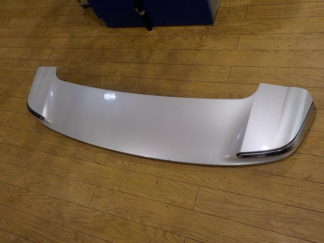 【値下げしました】トヨタ純正トヨタ 40系ヴェルファイア 純正リアスポイラー 76871-V2010 | カー用品 ボディパーツ リヤウイング ...