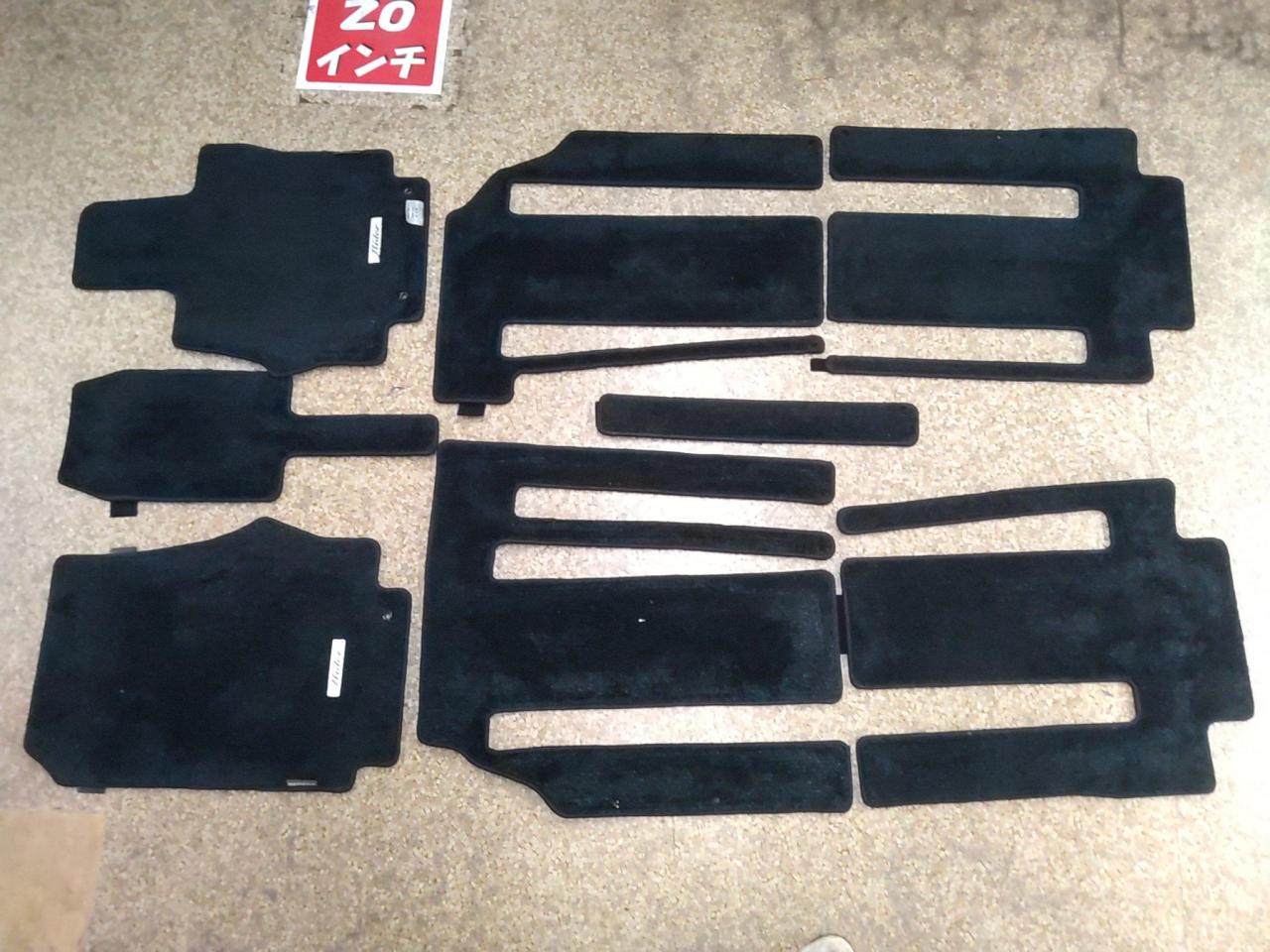 NISSAN(ニッサン) C27 セレナ前期Rider純正AUTECH製フロアマット | カー用品 インテリア その他インテリアを通販で購入 ...