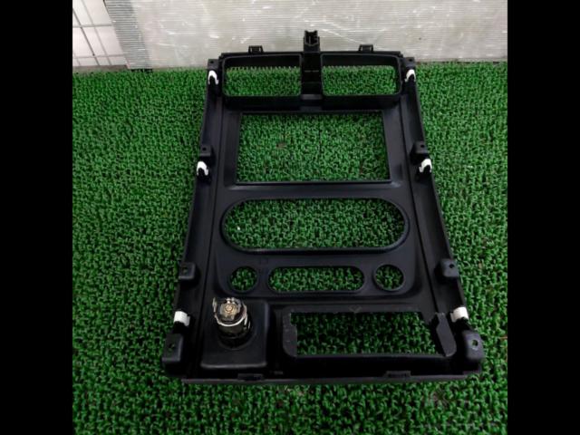 スズキ純正(SUZUKI)ジムニー/JB23W 純正ナビパネル | 中古品 | アップガレージ 横浜町田総本店 | カー用品 インテリア その他インテリアを通販で購入する | 中古カー＆バイク ...