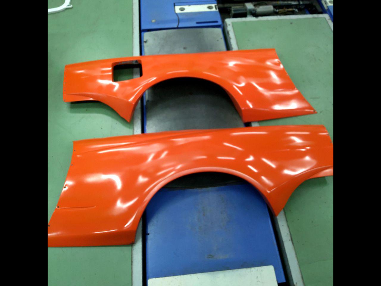 URAS(ユーラス)貼り付けリアフェンダー 【スカイライン/ER34 2Dr】 | 中古品 | アップガレージ 横浜町田総本店 | カー用品 ...