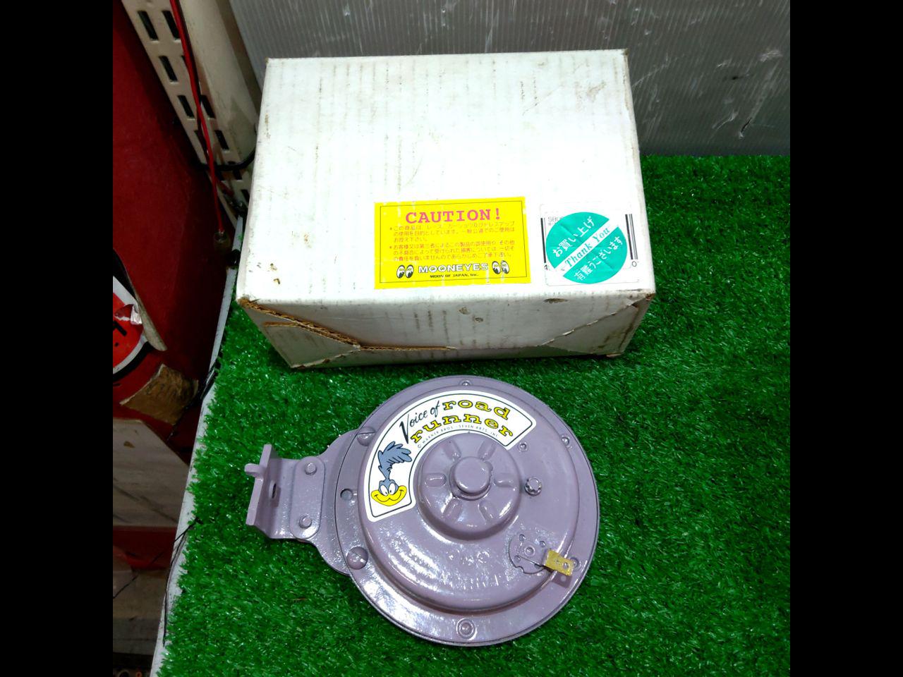 MOONEYES Road Runner Beep Beep Horn | 中古品 | アップガレージ 国立府中インター店 | カー用品 電装 ...
