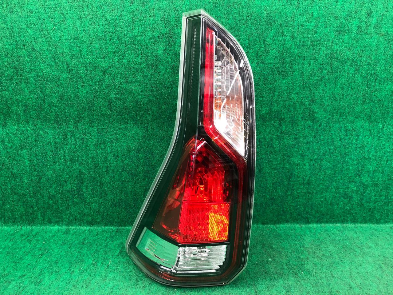 【左側】日産純正 C27セレナ前期純正テールレンズ KOITO 220-23719 | カー用品 ボディパーツ テールレンズを通販で購入する ...