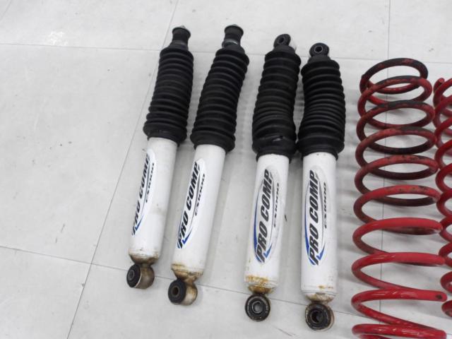 PRO COMP ES1000 3インチリフトアップキット | カー用品 足まわり サスキットの通販 | アップガレージ 中古カー＆バイク用品の買取・販売専門店