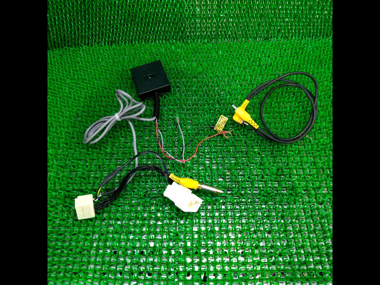 datasystem(データシステム)リアカメラ接続アダプター RCA006T | カー用品 カーAVアクセサリー その他カーAVアクセサリーを通販で購入する | 中古カー＆バイク用品の販売 ...