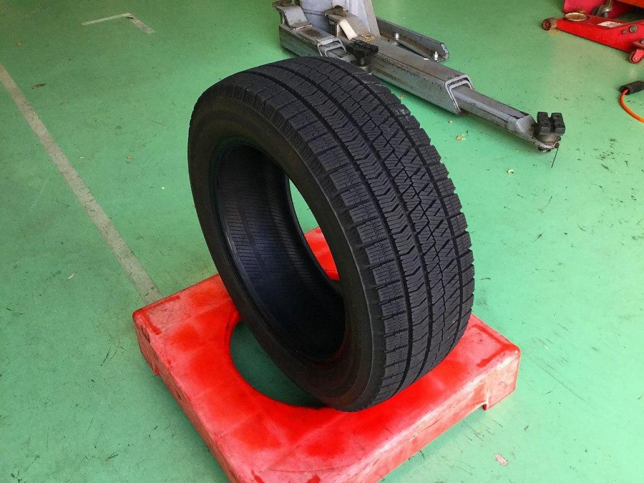 【BRIDGESTONE】 BLIZZAK VRX2 215/55R17 2023年製 1本のみ | カー用品 スタッドレスタイヤ 17インチスタッドレスタイヤを通販で購入する | 中古カー ...