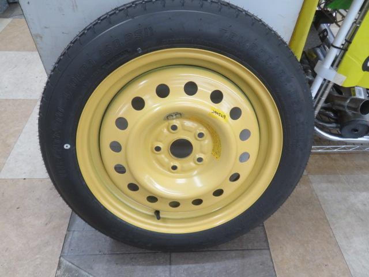 スバル フォレスター SK9 純正スペアタイヤ | 中古品 | アップガレージ 久留米店 | カー用品 タイヤホイール関連 その他タイヤ関連を ...