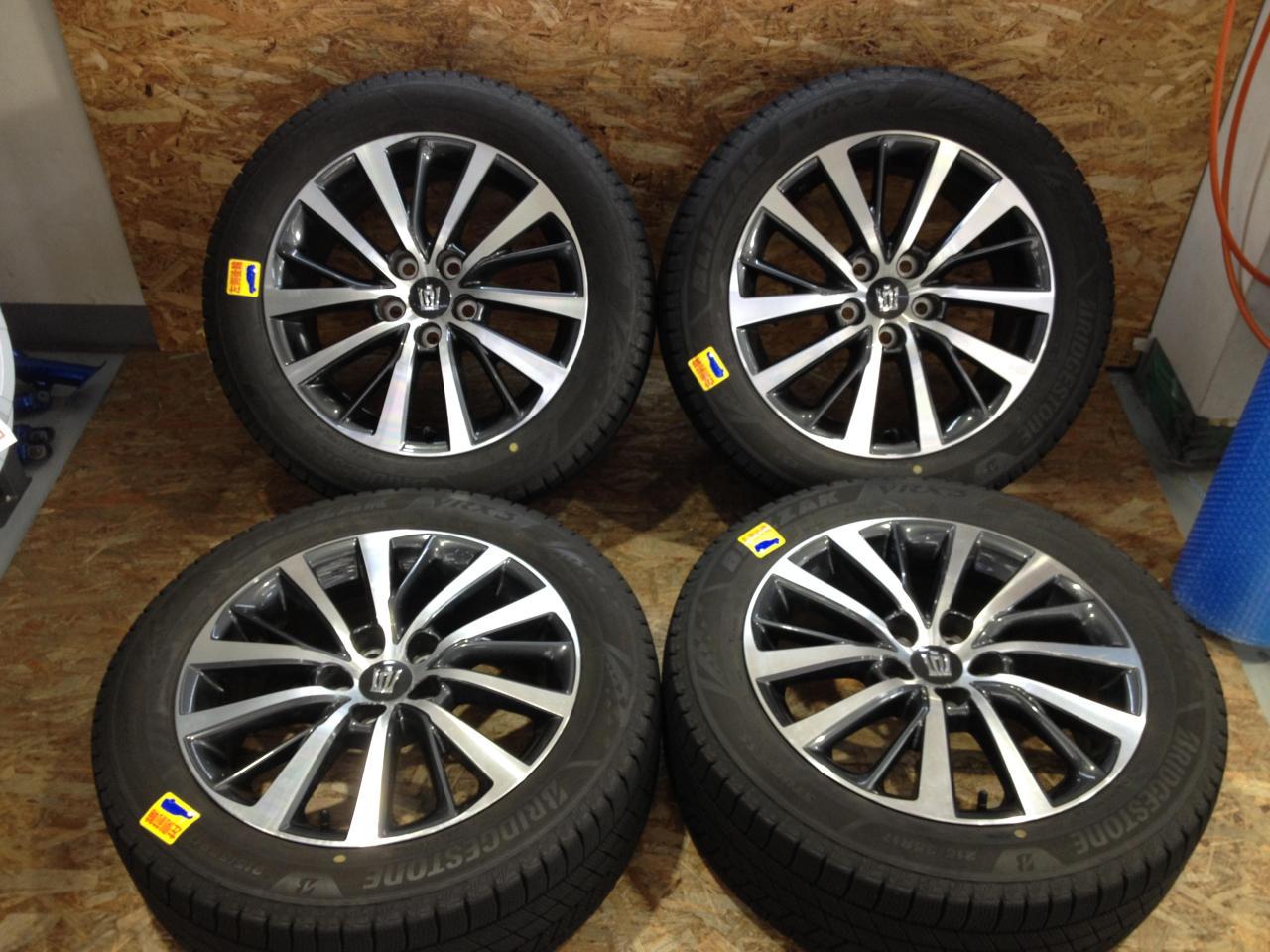 トヨタ純正(TOYOTA) 220系クラウン ハイブリッド(Gグレード)純正ホイール + BRIDGESTONE(ブリヂストン ...