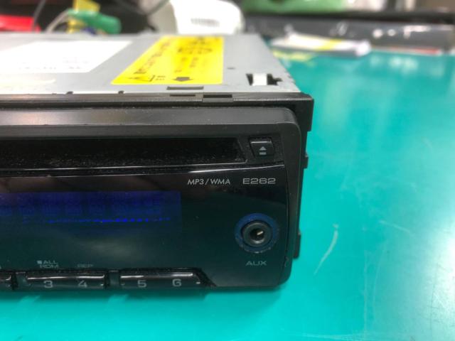 KENWOOD E262 | カー用品 ヘッドユニット CDチューナーを通販で購入する | 中古カー＆バイク用品の販売ならアップガレージ