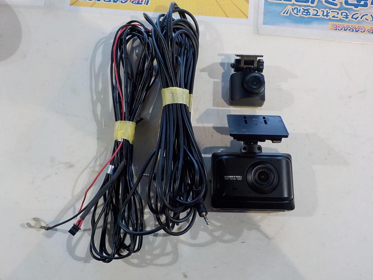 COMTEC ZDR016 前後カメラドライブレコーダー | カー用品 カーAVアクセサリー ドライブレコーダーを通販で購入する | 中古カー＆バイク用品の販売ならアップガレージ