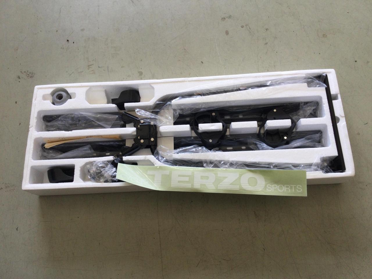 TERZO [EC4]正立式サイクルキャリア | カー用品 キャリアを通販で購入する | 中古カー＆バイク用品の販売ならアップガレージ