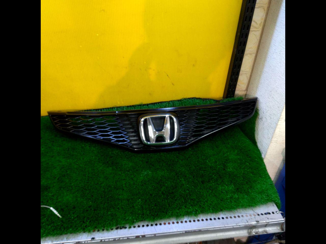 HONDA フィット/GE系純正フロントグリル【71121-TF0-00】 | 中古品 | アップガレージ 千葉中央店 | カー用品 ボディ ...