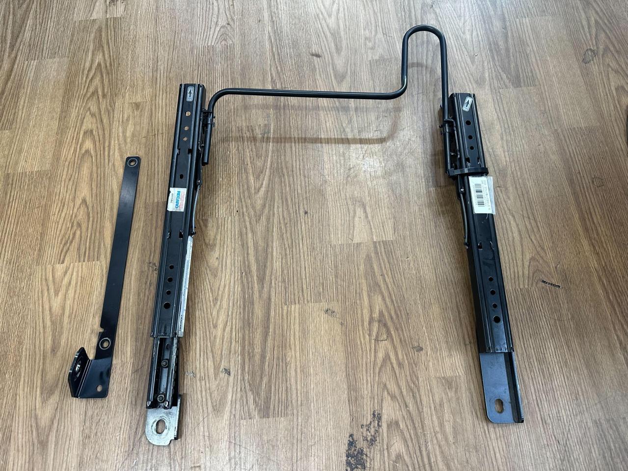 RECARO シートレール (ULTRA LOW)SPG 【S2000/AP1】 ※サイドアダプター欠品 | 中古品 | アップガレージ 千葉 ...