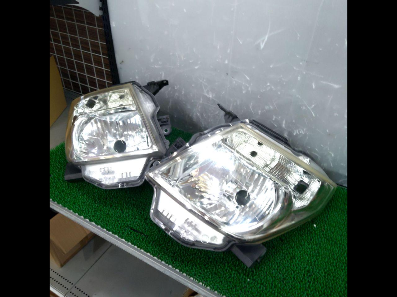 スズキ(SUZUKI) ワゴンR/MH34 純正ヘッドライト | カー用品 ボディパーツ ヘッドライトを通販で購入する | 中古カー＆バイク用品の販売ならアップガレージ