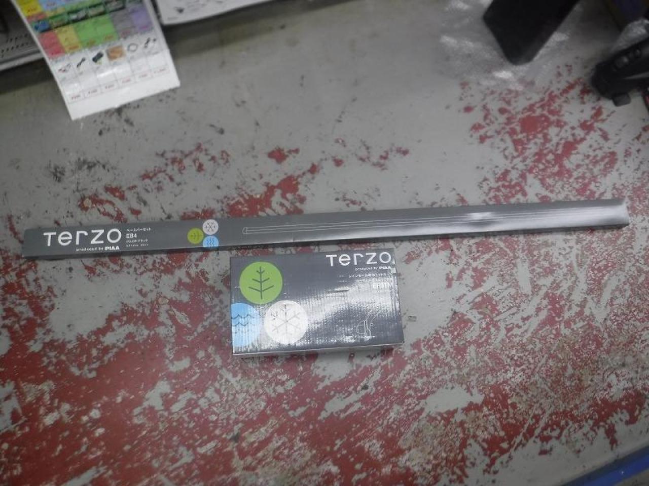 【TERZO】EF3TM+EB4 | カー用品 キャリアを通販で購入する | 中古カー＆バイク用品の販売ならアップガレージ