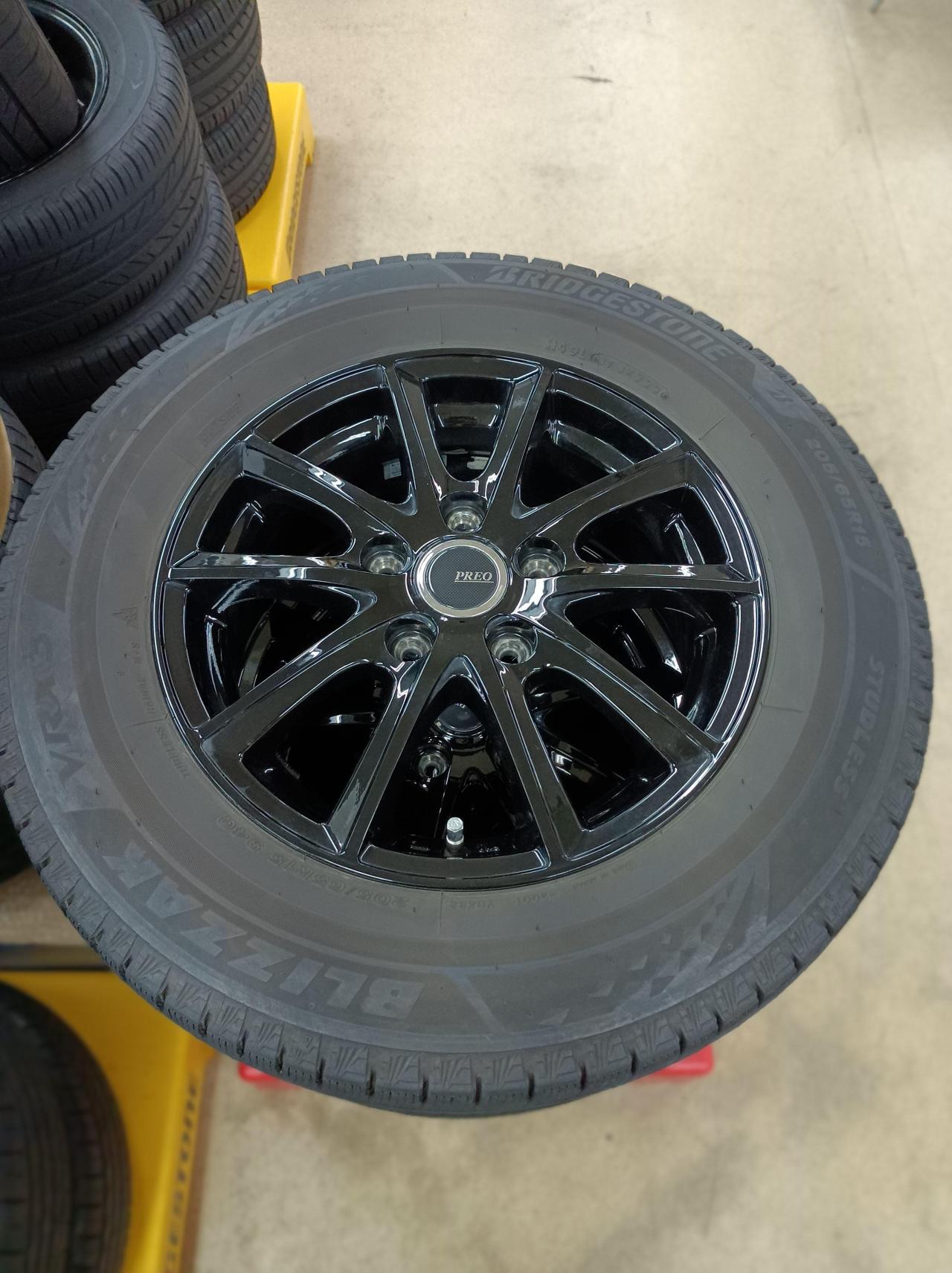 BRIDGESTONE PREO L5 + BRIDGESTONE BLIZZAK VRX3 94Q | カー用品 スタッドレスタイヤホイール ...