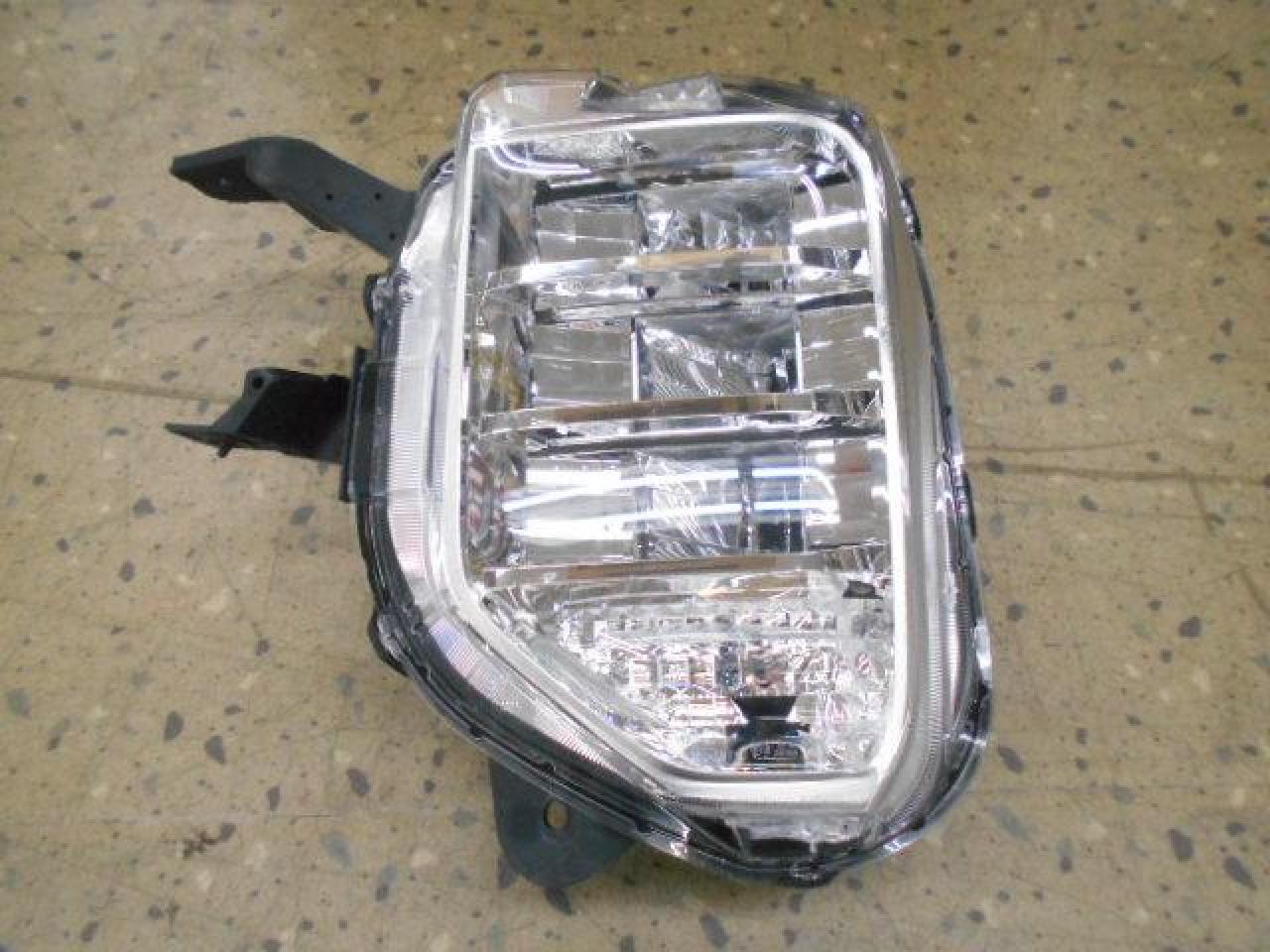 三菱純正 下部ヘッドライト | カー用品 ボディパーツ ヘッドライトを通販で購入する | 中古カー＆バイク用品の販売ならアップガレージ