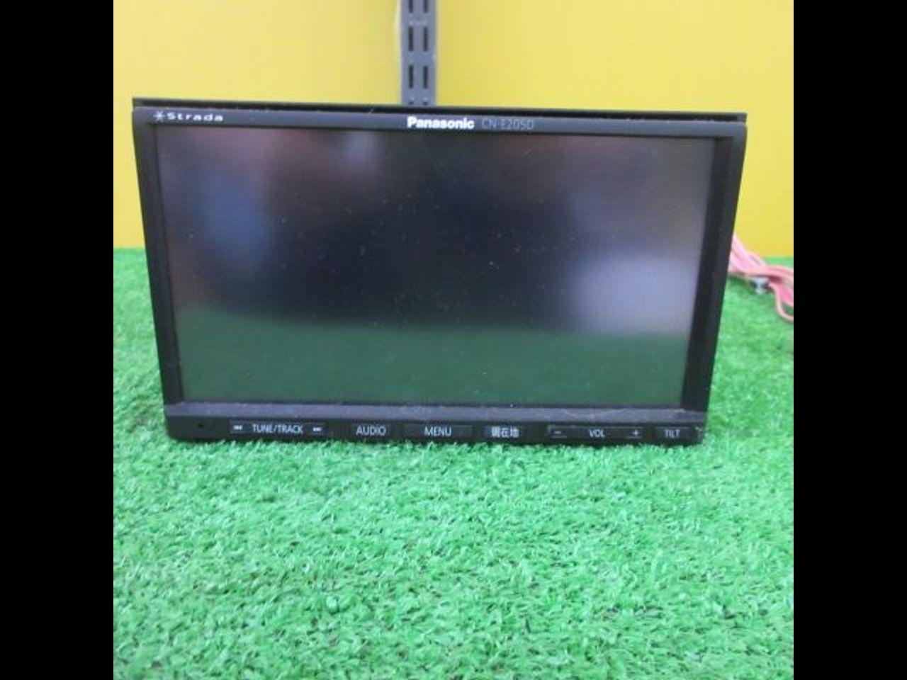Panasonic CN-E205D | カー用品 カーナビ(地デジ） AV一体メモリーナビ（地デジ）を通販で購入する | 中古カー＆バイク用品の販売ならアップガレージ