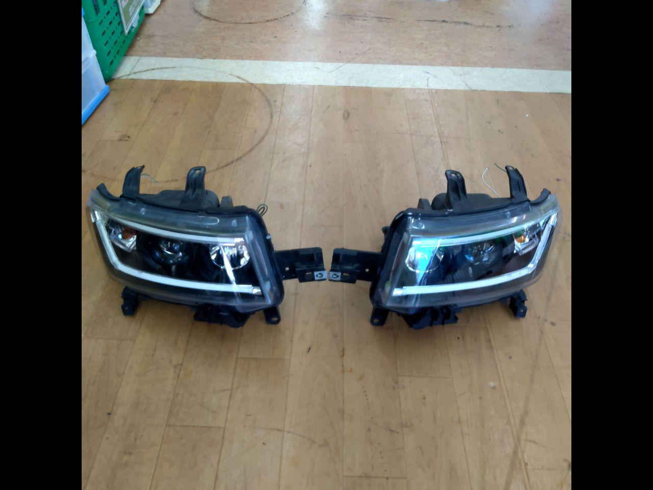 CRYSTAL EYE(クリスタルアイ)SONAR(ソナー)製 ファイバー内蔵 HIDヘッドライト 左右セット【bB/QNC20】 | カー ...