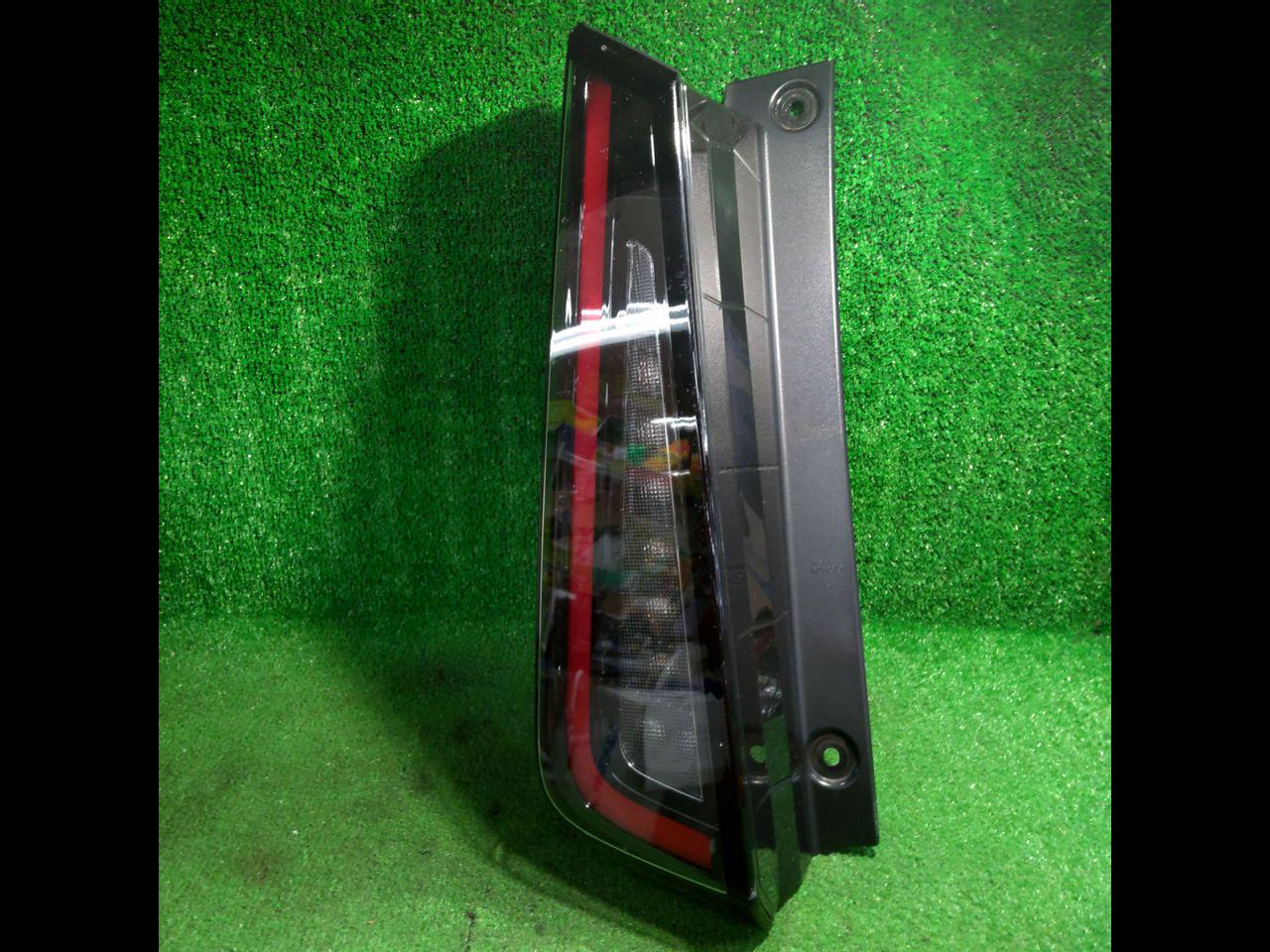 日産(NISSAN)純正 フル LED テールレンズ 助手席/LH側のみ【セレナ/C28】 | カー用品 ボディパーツ テールレンズを通販で ...