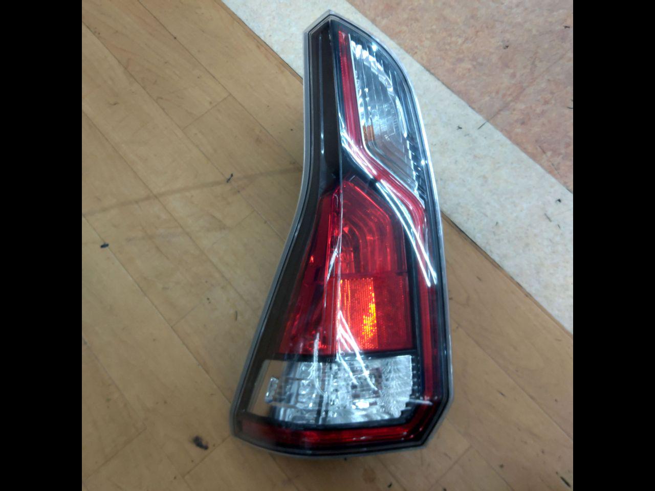 ※値下げしました※ 5日産(NISSAN)純正 テールレンズ ※LH/助手席側のみ【セレナ/C27 前期】 | カー用品 ボディパーツ テール ...
