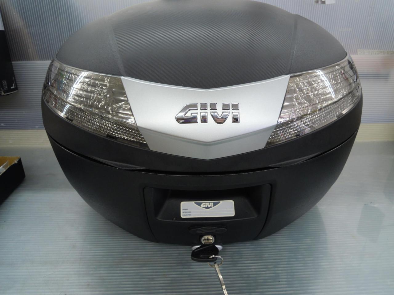 【GIVI】モノキー V40 トップケース ※取付ベース欠品 | バイク用品 ツーリング用品 BOX(二輪)を通販で購入する | 中古カー＆バイク用品の販売ならアップガレージ